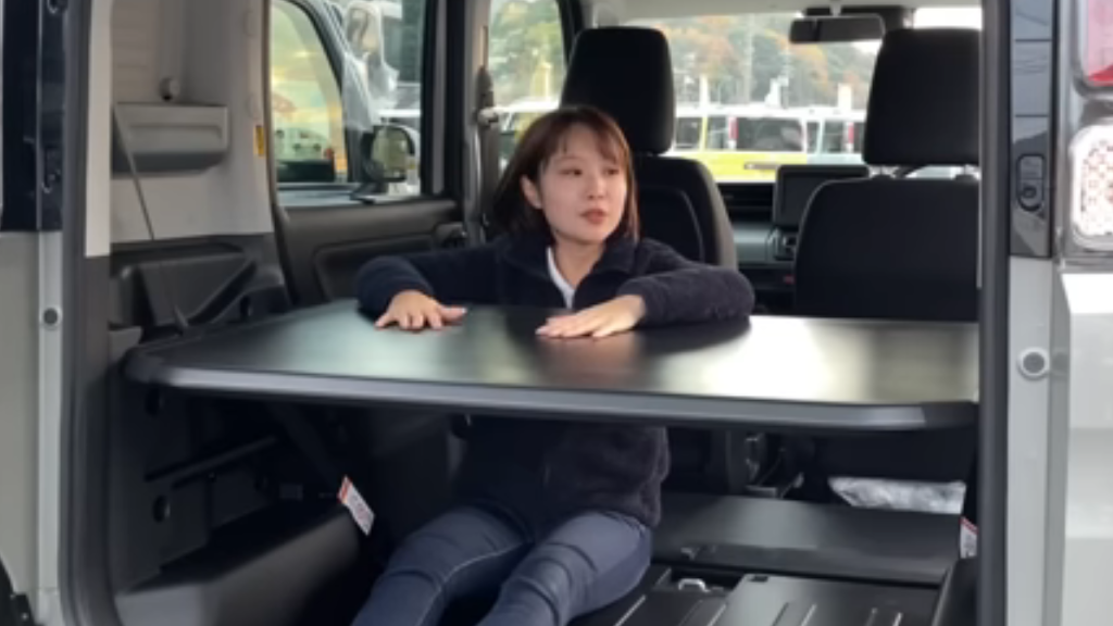 【スペーシアベース vs N-VAN】”4ナンバー”軽バン比較！室内空間や使い勝手などの違いを分析！ | サコダ車輌グループ